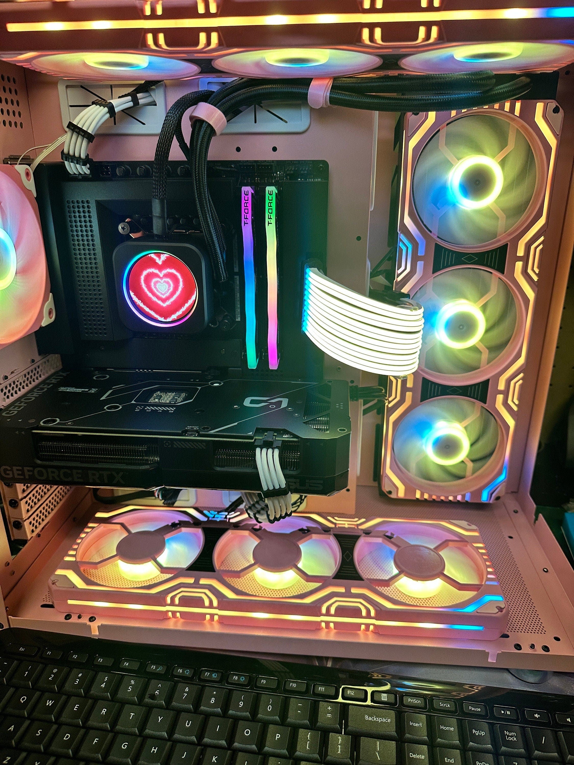 Under Vanessa - Pink Lian Li - Mid Sized Tower - Nvidia 4070 and Intel ...